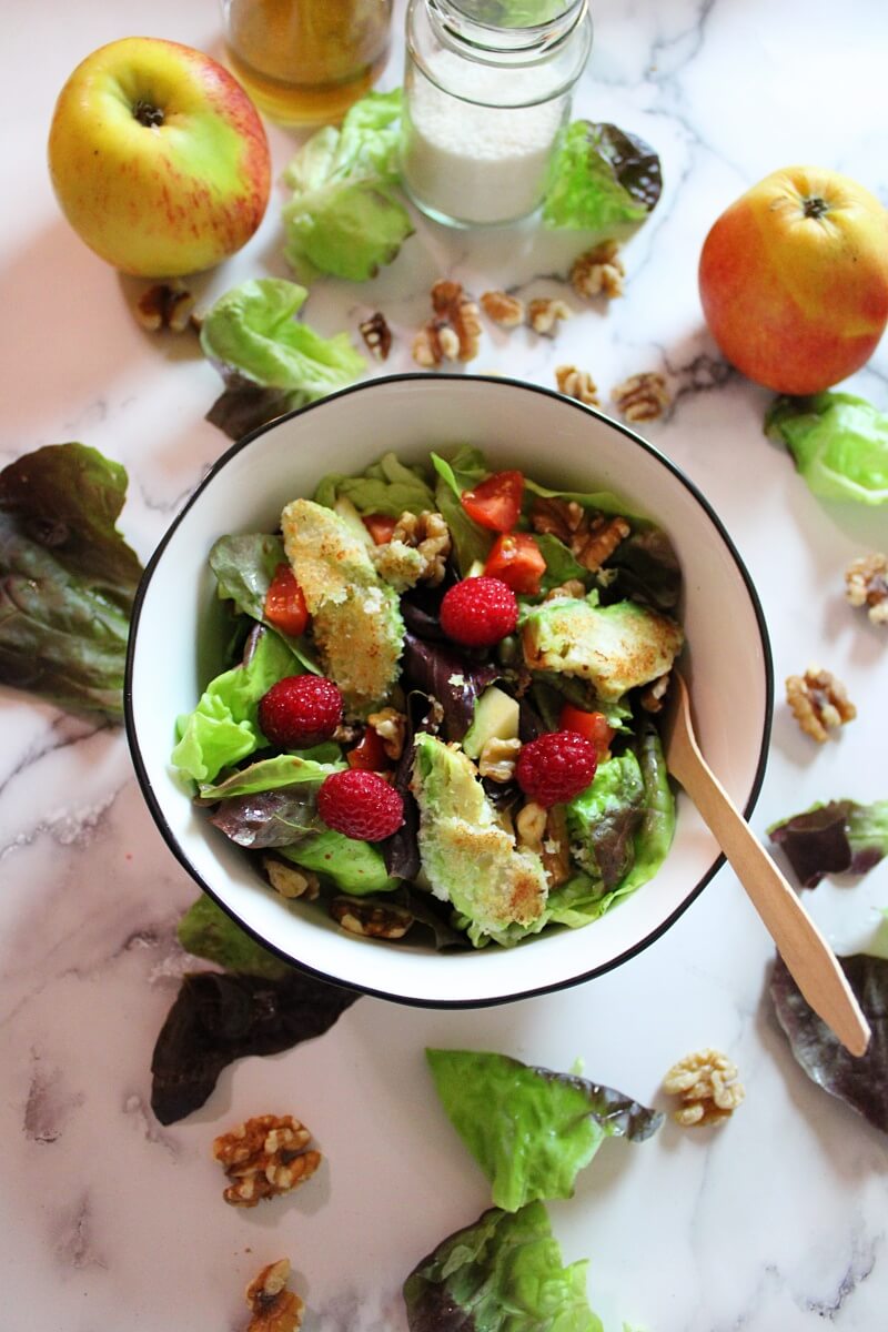 Sommersalat mit gebratenen Avocado